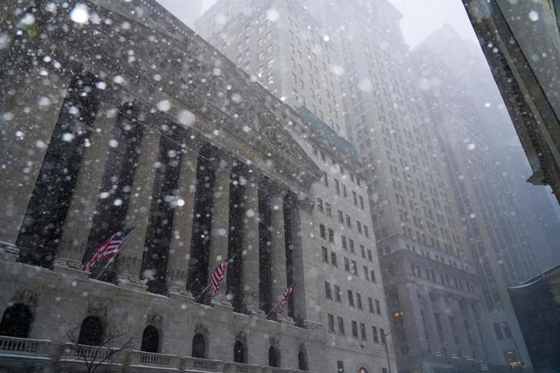 Photos: Downtown Weathers a Snowstorm - Downtown Alliance
